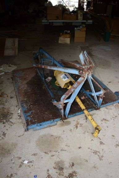5ft Rotary Chopper, 3PTH - Shackelton Auctions Inc.