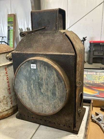 TRACTION ENGINE KEROSENE HEAD LAMP - Shackelton Auctions Inc.