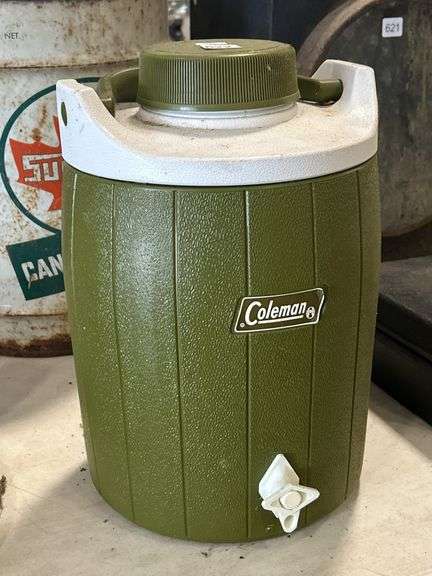 COLEMAN WATER JUG - Shackelton Auctions Inc.