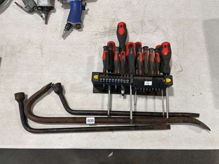 TWO WHEEL WRENCHES, CROWBAR AND TASK SCREWDRIVER SET - Shackelton ...