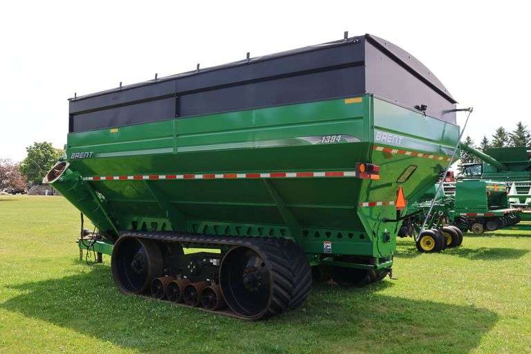 BRENT AVALANCHE 1394 TRACK GRAIN CART - Shackelton Auctions Inc.