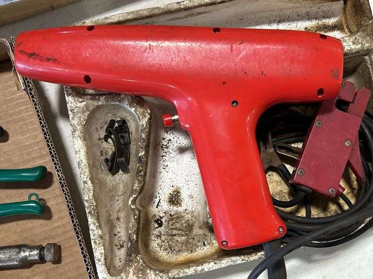 MAC TOOLS TIMING LIGHT TESTER MODEL TL-805B - Shackelton Auctions Inc.