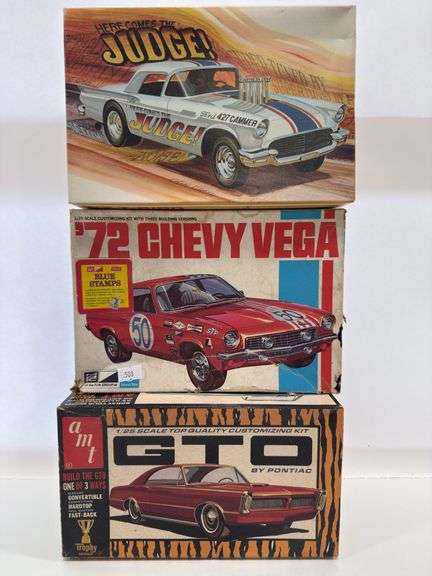 THREE VINTAGE MODEL KITS - USED - Shackelton Auctions Inc.