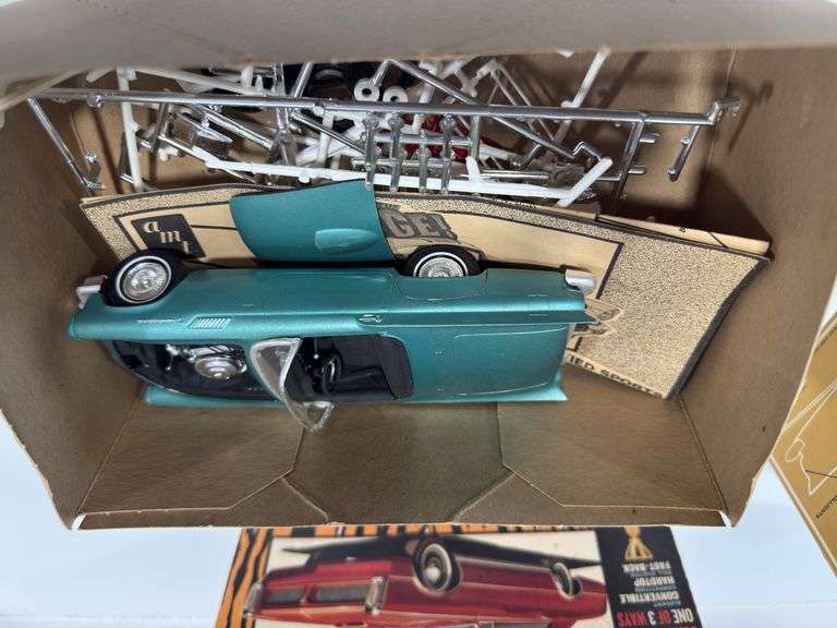 THREE VINTAGE MODEL KITS - USED - Shackelton Auctions Inc.