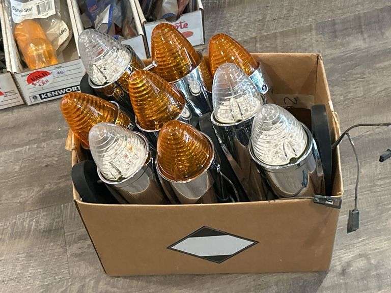 BOX OF TORPEDO LIGHTS - Shackelton Auctions Inc.