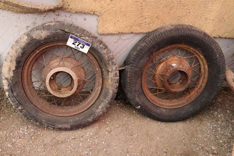 1935-36 FORD WHEELS ON RIMS - Shackelton Auctions Inc.