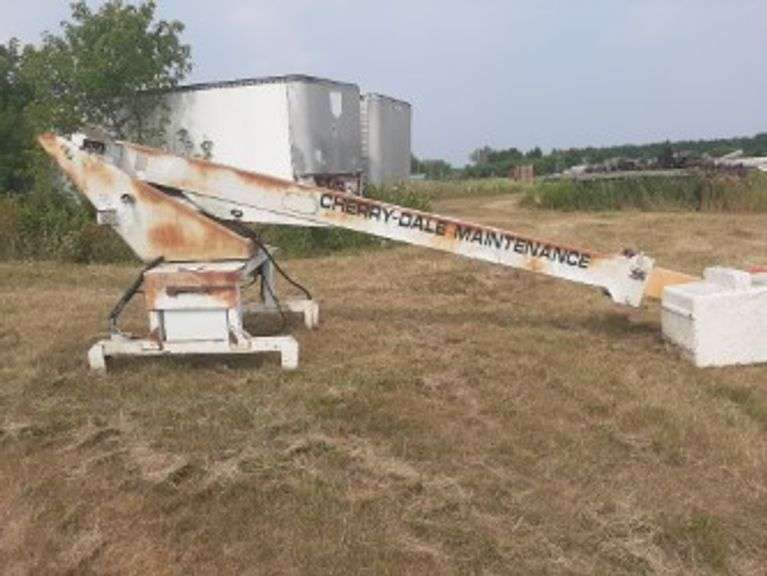 36' PITMAN BOOM - Shackelton Auctions Inc.