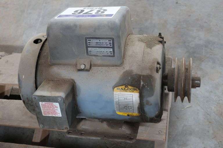BALDOR 5HP 230 VOLT ELECTRIC MOTOR - Shackelton Auctions Inc.