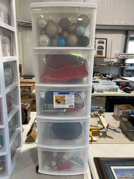 PLASTIC DRAWER UNIT WITH CHRISTMAS DECOR CONTENTS - Shackelton Auctions ...