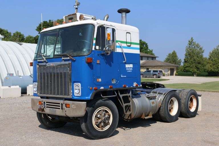 1980 GMC ASTRO CAB OVER TRUCK - Shackelton Auctions Inc.