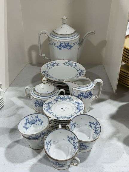 SORAU GERMAN TEAPOT, CREAM & SUGAR, TEA CUPS & SAUCERS AND DESSERT ...