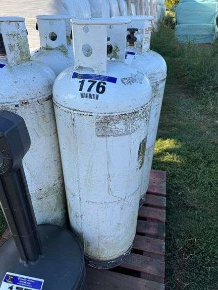 100 LB PROPANE TANK (HALF FULL) - Shackelton Auctions Inc.