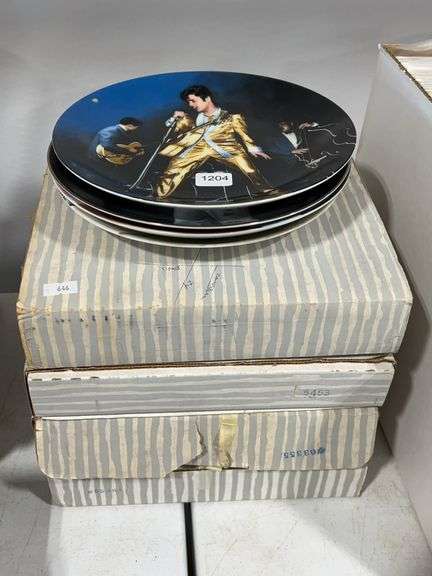 FOUR ELVIS COLLECTOR PLATES WITH BOXES - Shackelton Auctions Inc.