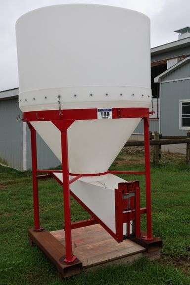BULKTECH POLY FEED TANK - Shackelton Auctions Inc.