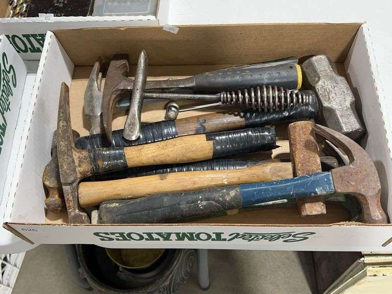 GROUP OF ASSORTED HAMMERS - Shackelton Auctions Inc.