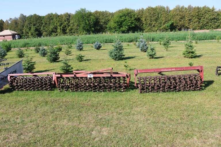SET OF 3 CROW FOOT PACKERS - Shackelton Auctions Inc.