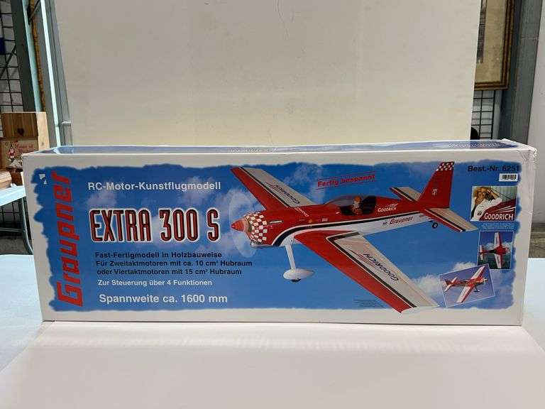 GRAUPNER RC EXTRA 300S AIRPLANE - Shackelton Auctions Inc.