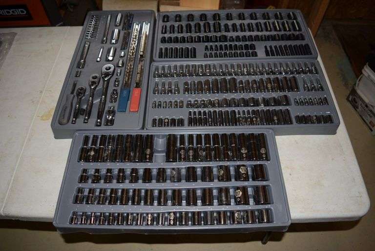 MASTERCRAFT MECHANICS TOOL SET - Shackelton Auctions Inc.