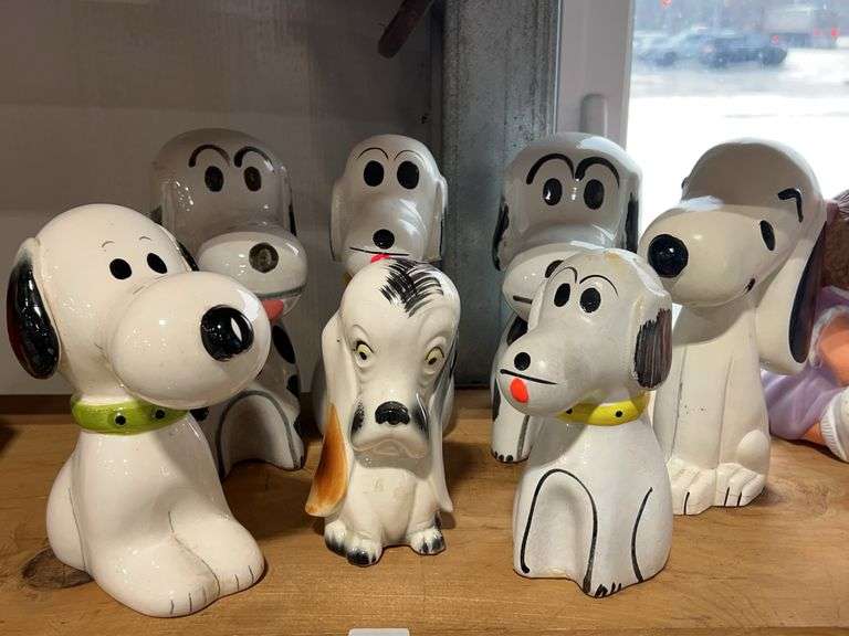 GROUP OF CERAMIC AND CHALKWARE DOG COIN BANKS - Shackelton Auctions Inc.