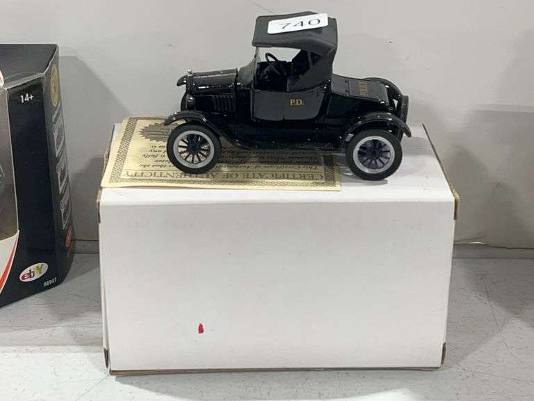 NATIONAL MOTOR MUSEUM MINT 1925 FORD MODEL T RUNNABOUT POLICE CAR 1/32 ...