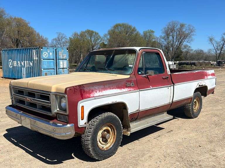 1975 GMC Siera Classic 4x4 Reg Cab Pickup - Witcher Farms Inc