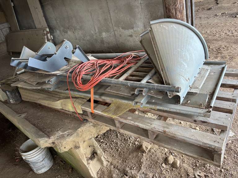 Gleaner Combine Bin Extensions - Wilson National LLC