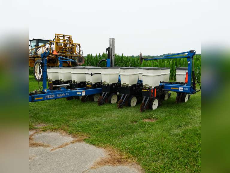 Kinze 3500 Split-Row Planter - Wilson National LLC
