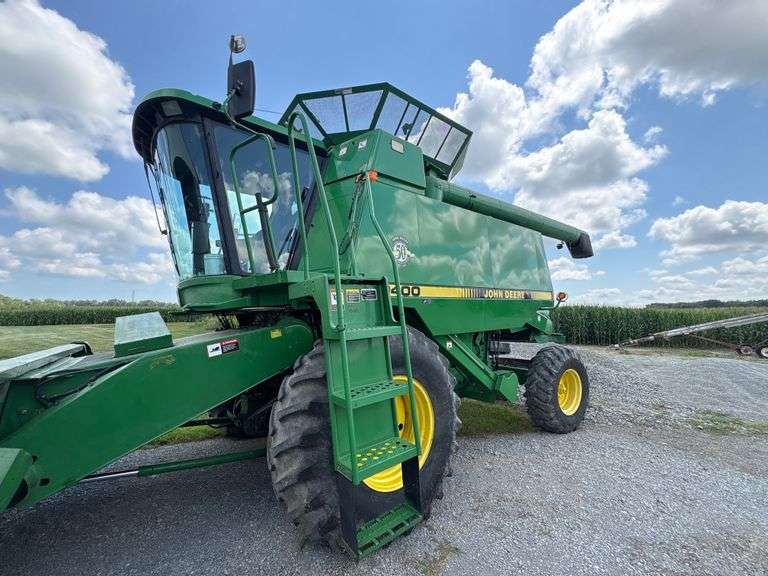 9400 John Deere Combine - Wilson National LLC
