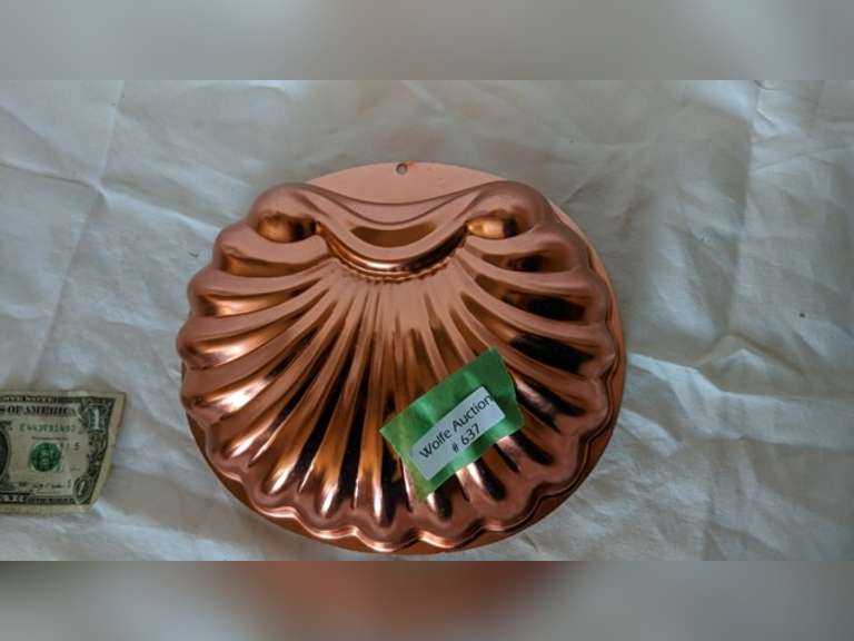 Decorative copper jello mold, seashell - Wolfe Auction & Realty, LLC