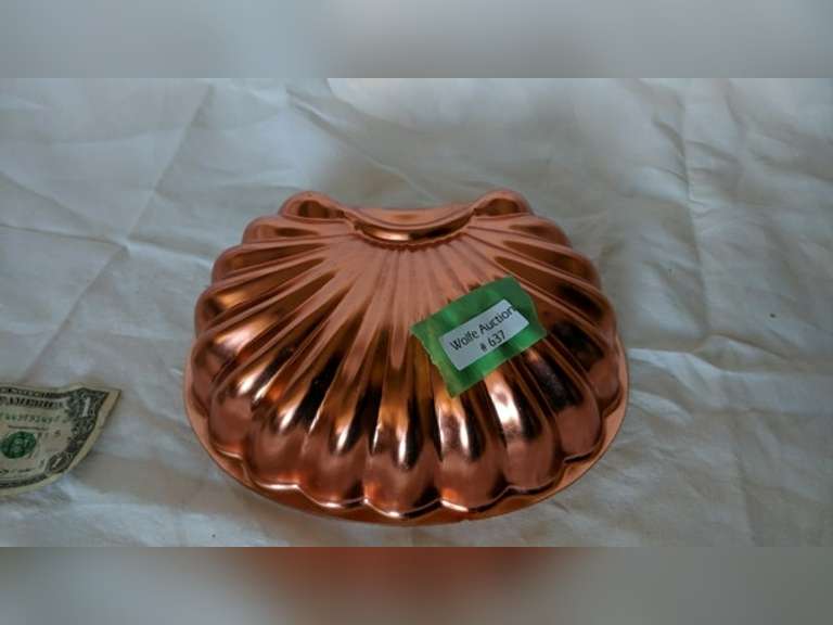 Decorative copper jello mold, seashell - Wolfe Auction & Realty, LLC
