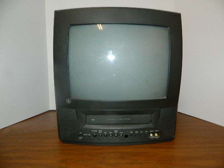 GE Television with Built-in VHS Player - Wolfe Auction & Realty, LLC