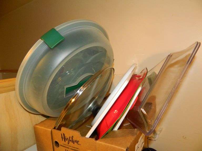 2 - Plastic Cutting Board, Plastic Portable Party Tray with Lid ...