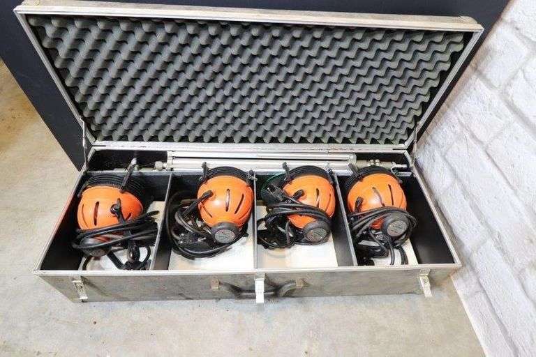 Strand Lighting with Case-4 Lights & Stands-Stage Lighting - Wolfe ...