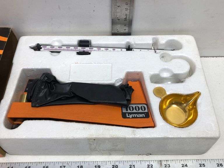 LYMAN MODEL 1000 SCALE - Wild Rose Auction Services