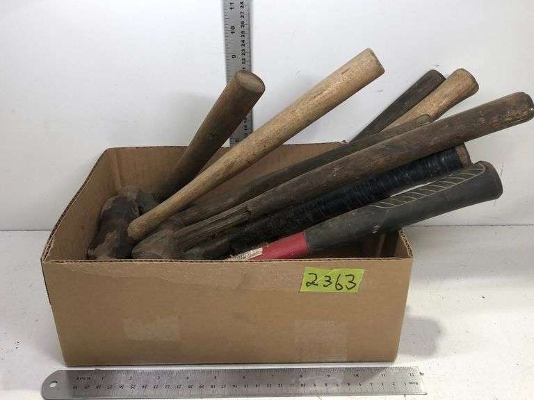 BOX OF ASSORTED HAMMERS. Approx. 8 pieces. - Wild Rose Auction Services