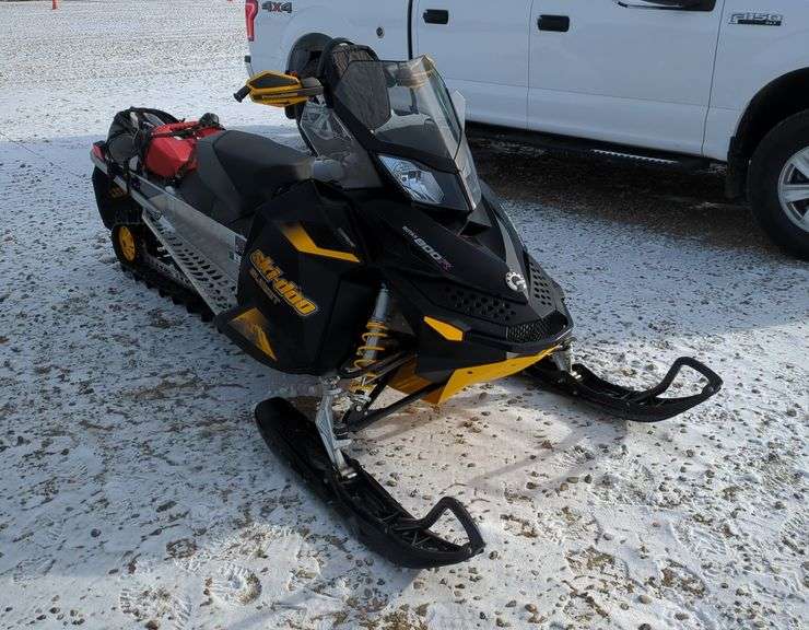 2009 Skidoo Summit 800 Snowmobile - Wild Rose Auction Services