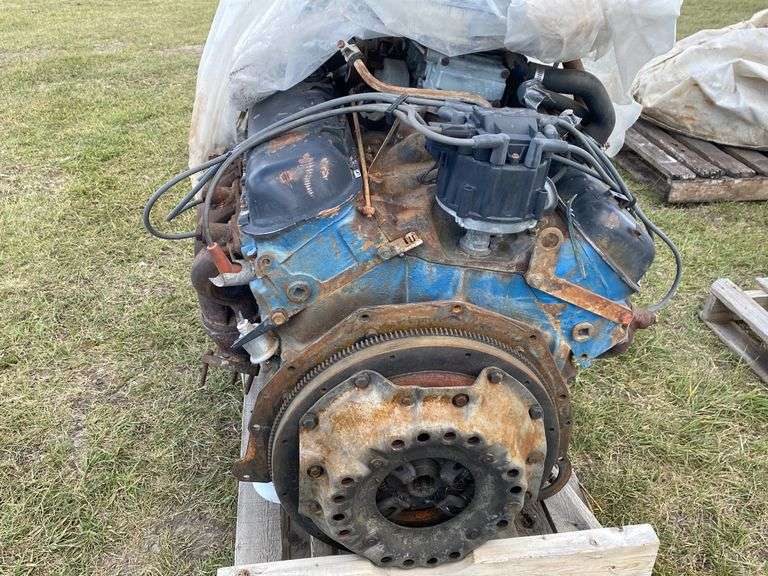 366 Big Block Chevy engine - Wild Rose Auction Services