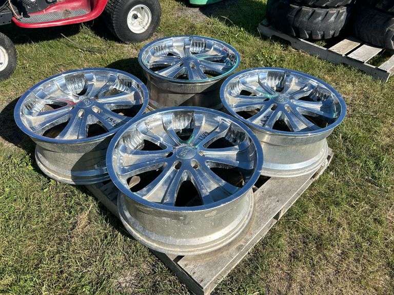 Set of 4 Boss Chrome 6 Bolt Chevy Rims approx. 20'' x 10'' - Wild Rose ...