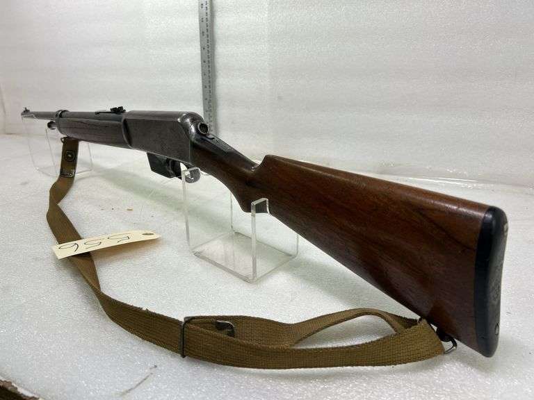 Winchester 1907 S.L. .351 Semi-auto rifle w/ sling & metal mag, sn ...