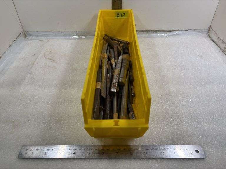 Box of Assorted Metal Chisels Approx. 40 pcs - Wild Rose Auction Services