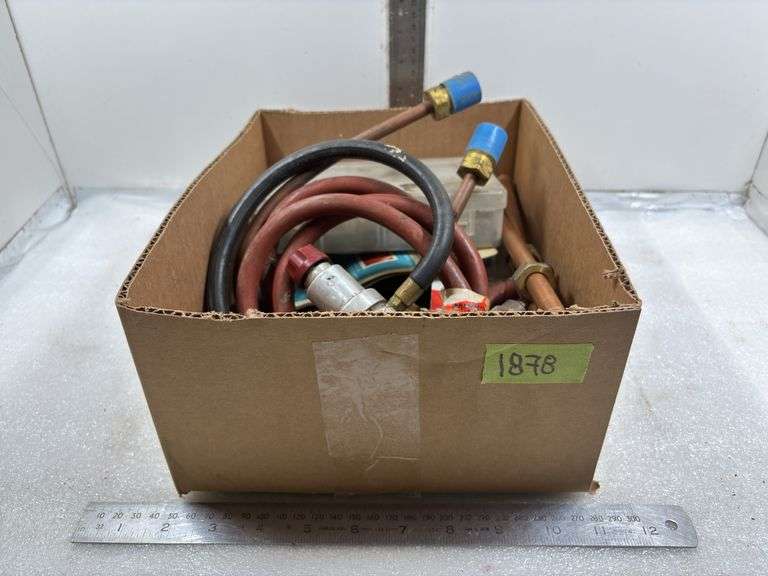 Box Misc Brass Fittings, hoses, Copper pipe - Wild Rose Auction Services