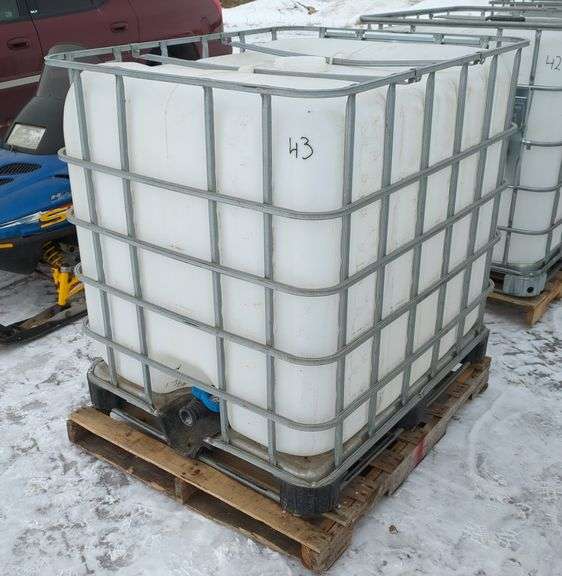 1000L Tote w/ Valve Approx. 4' x 3'3'' x 4'' ( Not food Grade ) - Wild ...