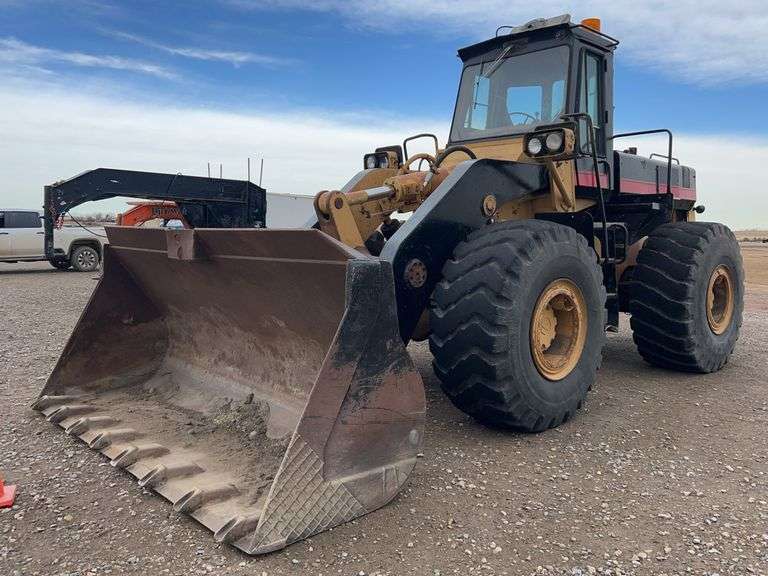 IHC 550 Wheel Loader, *Unreserved* - Wild Rose Auction Services