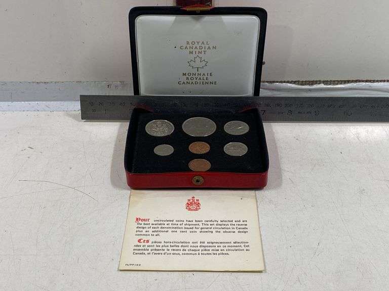 Royal Canadian Mint 1975 Coin Set Uncirculated Full Set in case ...