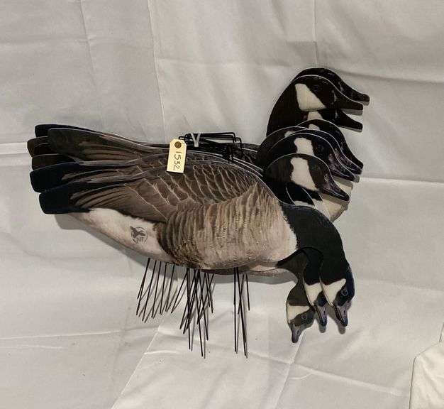 2D Goose Decoys Approx. 12 pce, *UnReserved* - Wild Rose Auction Services