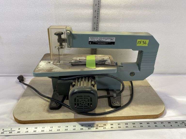 Delta 13'' Scroll Saw w/ Extra Blades, *UnReserved* - Wild Rose Auction Services
