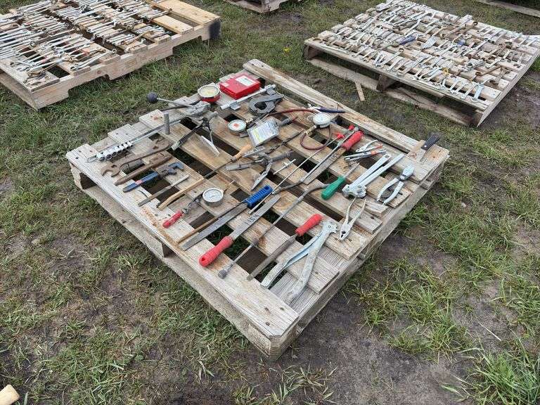 Pallet of Metal files, misc tools, approx 30 pces, *Unreserved* - Wild ...