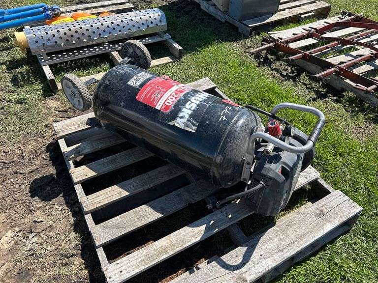 Husky 200 Psi 20 Gal Air Compressor ( Owner States Runs but doesnt ...
