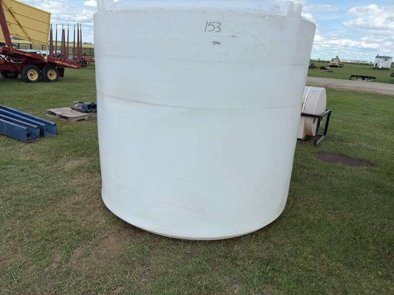 UFA Tank 1500 gal , 2" valve, *Unreserved* - Wild Rose Auction Services