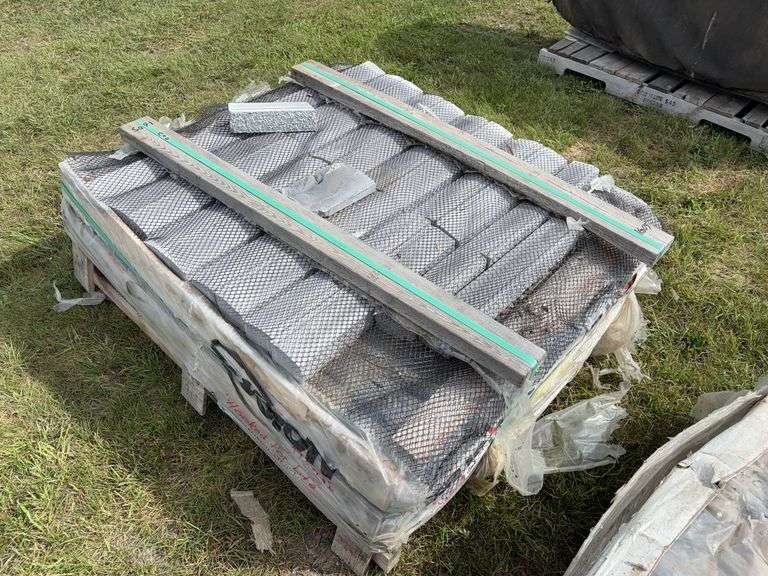 Fusion Blocks, 71 sq ft approx or 160 blocks, *Unreserved* - Wild Rose ...